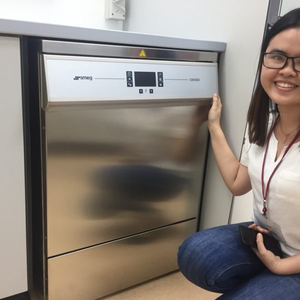 Máy rửa dụng cụ thủy tinh PTN, 147 lít GW1260 series (New)
